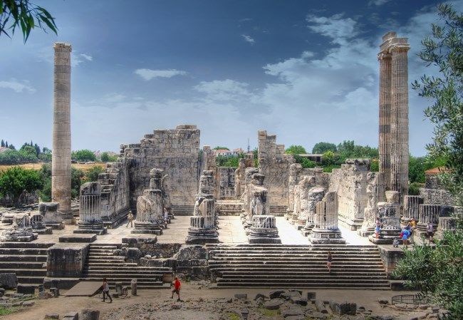 Antik Zamanların Kehanet Merkezi; Apollon Tapınağı