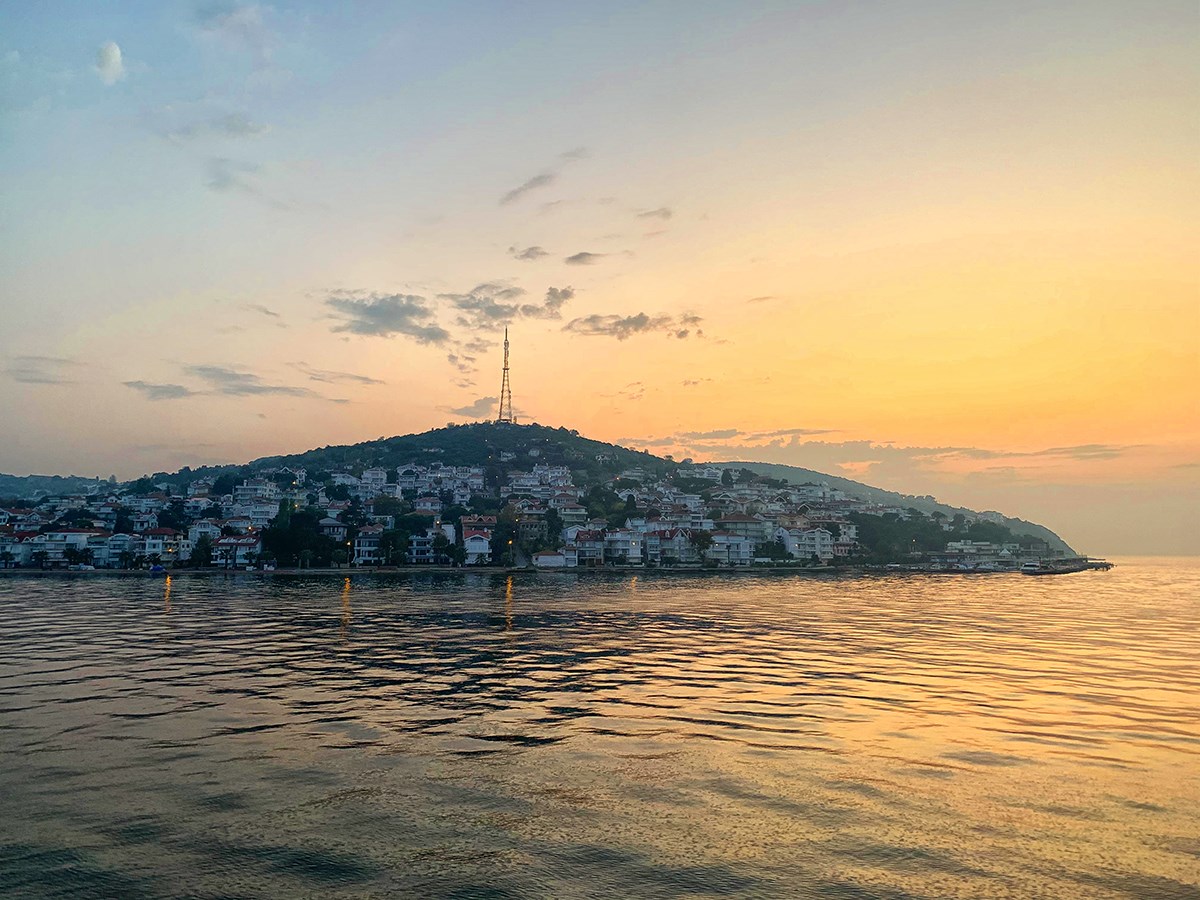 Kınalıada Gece Hayatı, Kınalıada Gece Hayatı